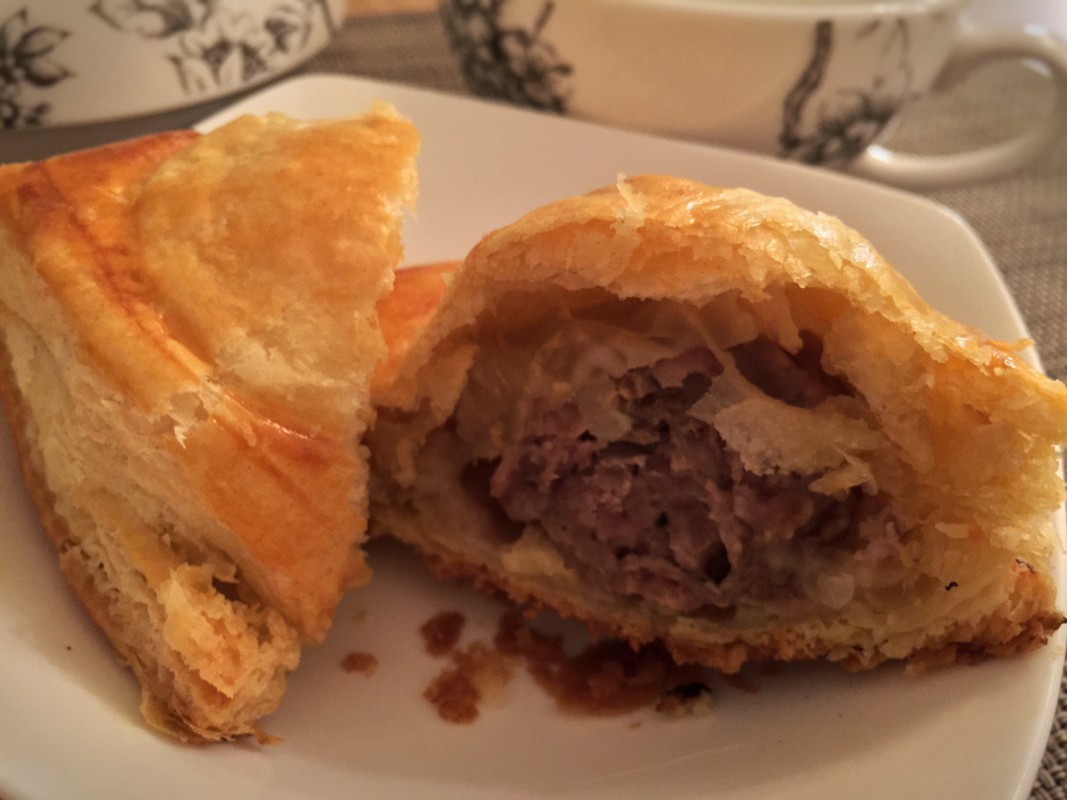 Bánh patê sô (Vietnamese Meat Pastry) | La Vie Partagée